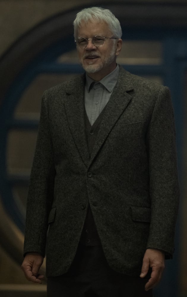 Silo: Hugh Howey, Graham Yost, Rebecca Ferguson, Tim Robbins, Common ...