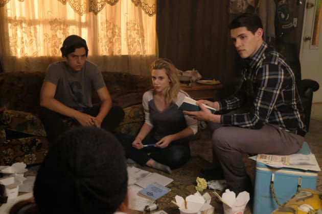 Riverdale Round Table: Archie's Worst Decision Yet - TV Fanatic Riverdale Round Table: Archie's Worst Decision Yet - TV Fanatic