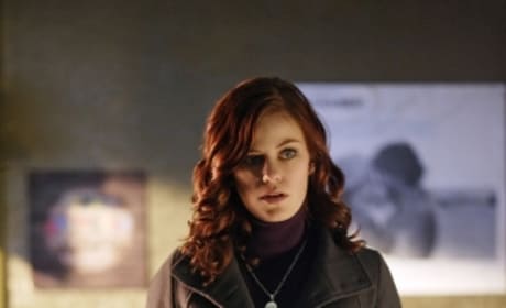 Smallville Season 8 Episode 13: "Power" Photos - TV Fanatic