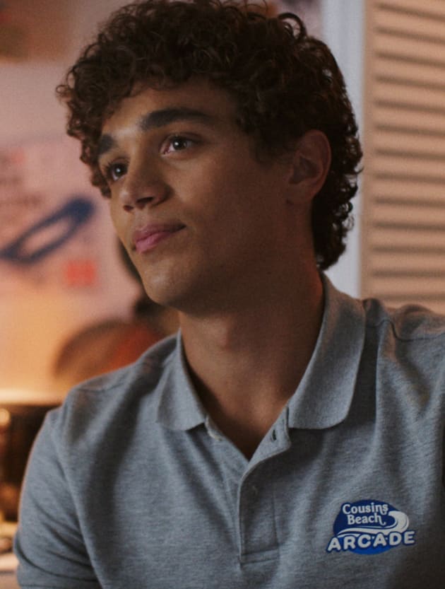 Cam Returns - The Summer I Turned Pretty - TV Fanatic