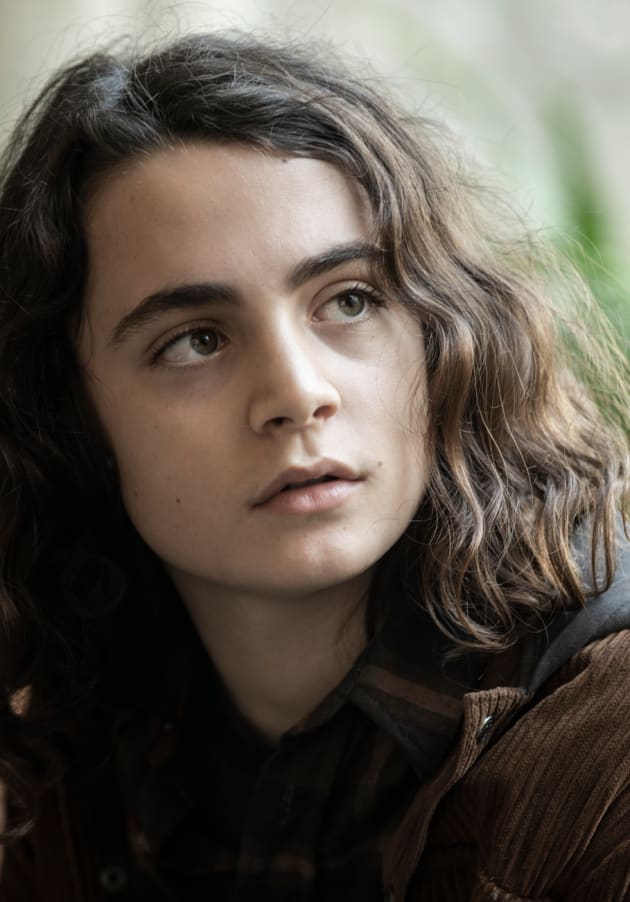 TWD Daryl Dixon's Anne Charrier & Louis Puech Scigliuzzi on That Fiery ...