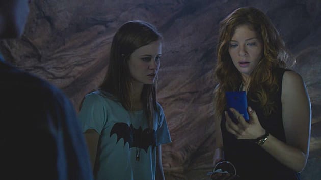 Julia Gets A Message Under The Dome Season 2 Episode 8 Tv Fanatic