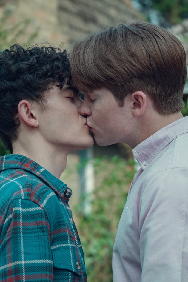Nick And Charlie Kiss Heartstopper Tv Fanatic