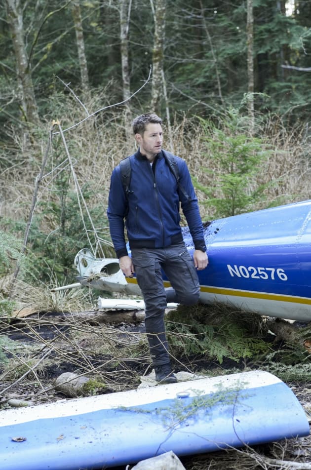 Checking The Plane - Tracker Season 1 Episode 10 - TV Fanatic