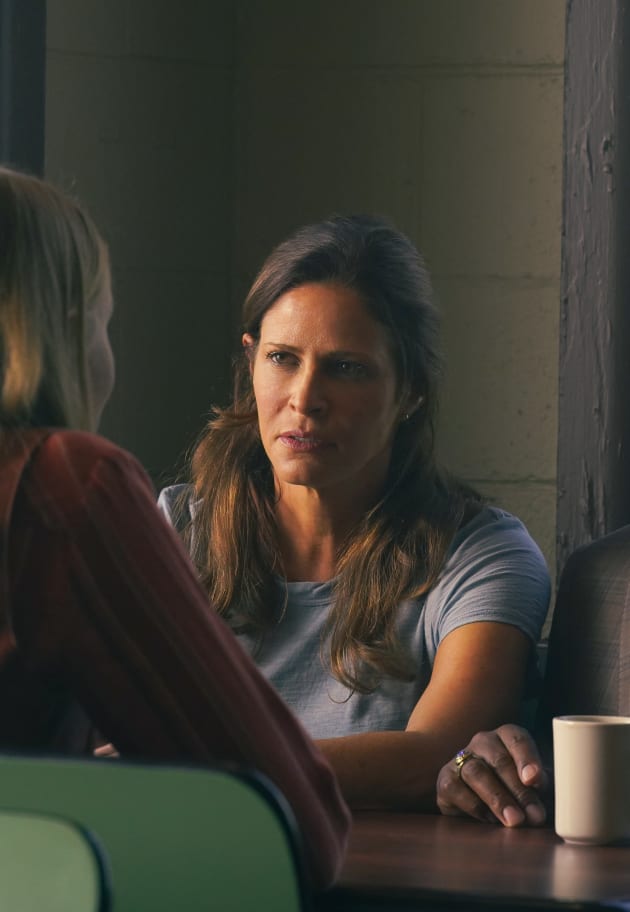 Stacy Diverts Attention Tulsa King Season 1 Episode 6 Tv Fanatic