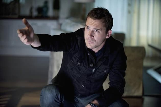 Aiden on Revenge - TV Fanatic