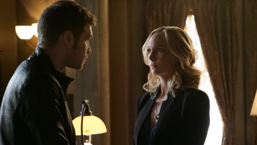 The Originals Deleted Scene Is A T For Klaroline Fans Tv Fanatic