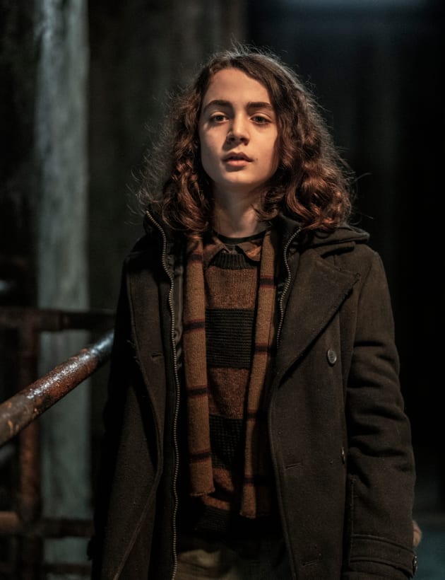 TWD Daryl Dixon's Anne Charrier & Louis Puech Scigliuzzi on That Fiery ...