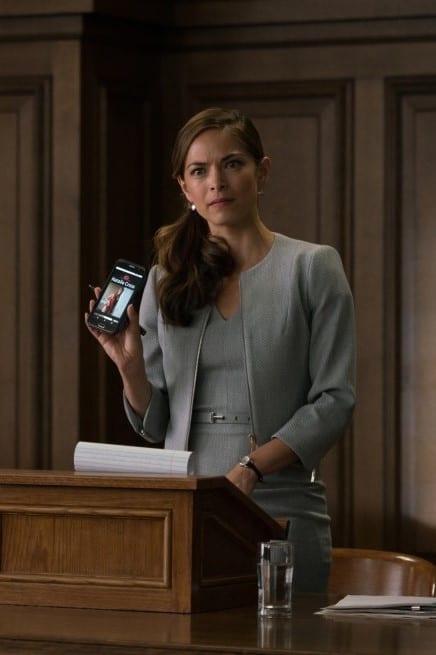 Joanna Cross Examines Burden Of Truth Season 3 Episode 2 Tv Fanatic